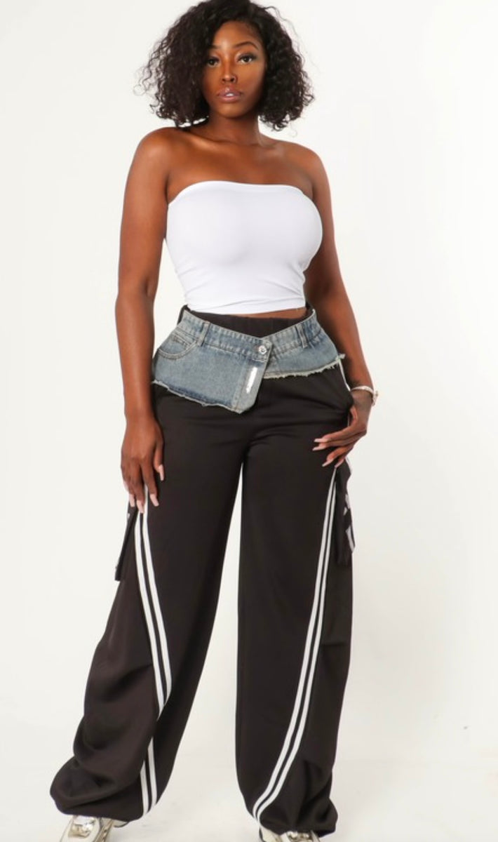 "ON THE GO " WHITE HALTER TOP – prettykuteboutique